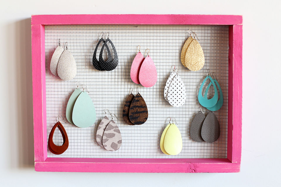 30 DIY Earring Holder Ideas to Make and Display Earrings