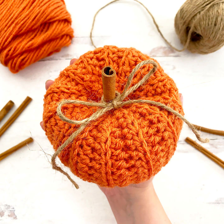 25 Free Crochet Pumpkin Patterns {PDF Pattern}