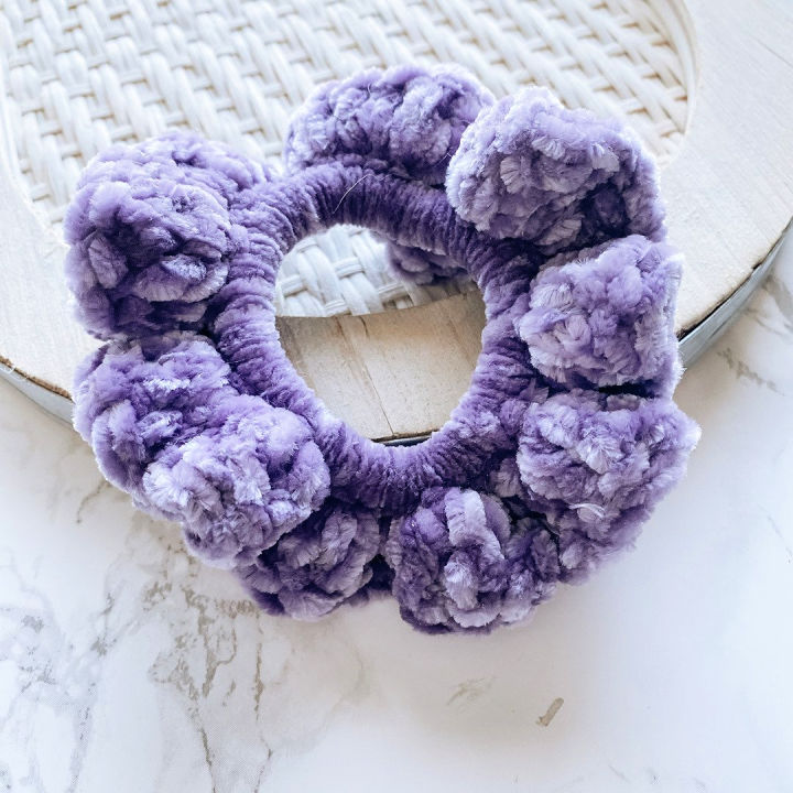 25 Free Crochet Scrunchie Patterns {PDF Pattern}