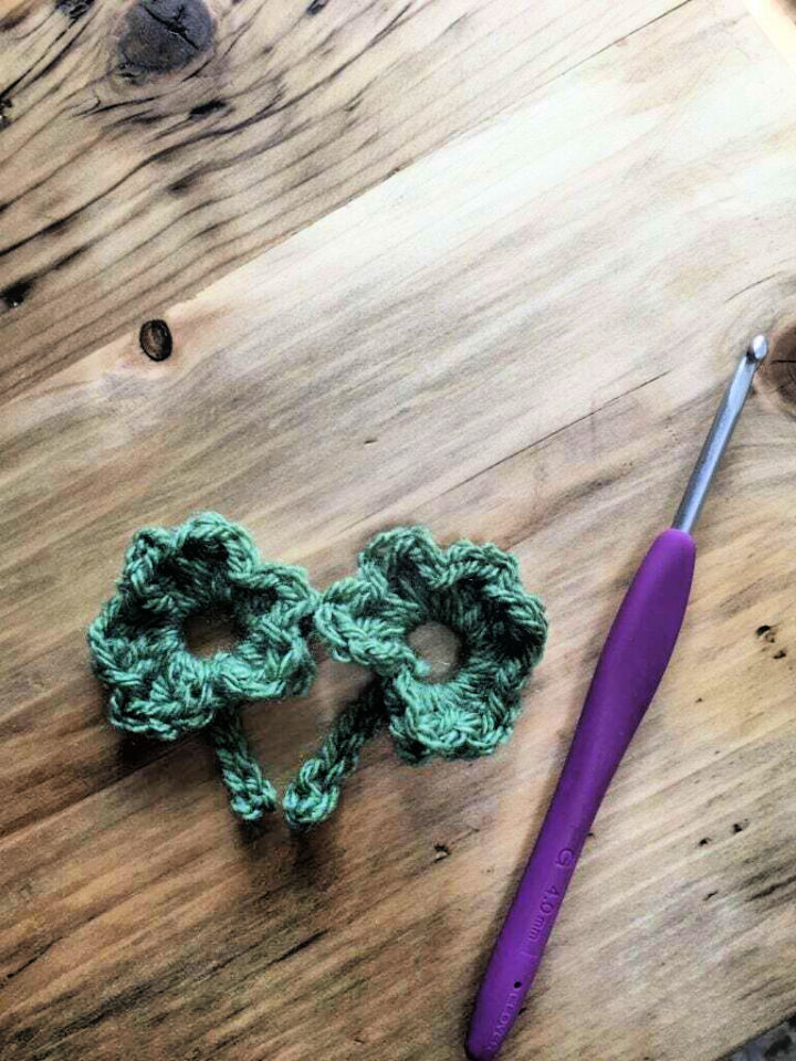 25 Free Crochet Shamrock Patterns (Printable Pattern)