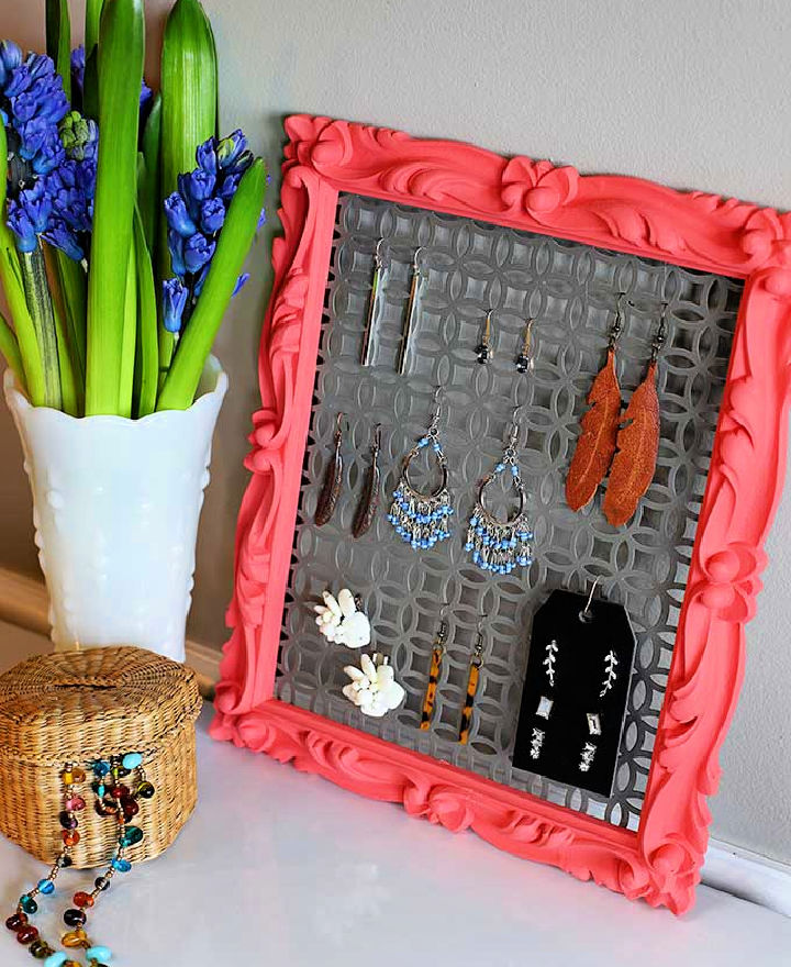 30 DIY Earring Holder Ideas to Make and Display Earrings