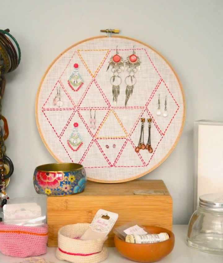30 DIY Earring Holder Ideas to Make and Display Earrings