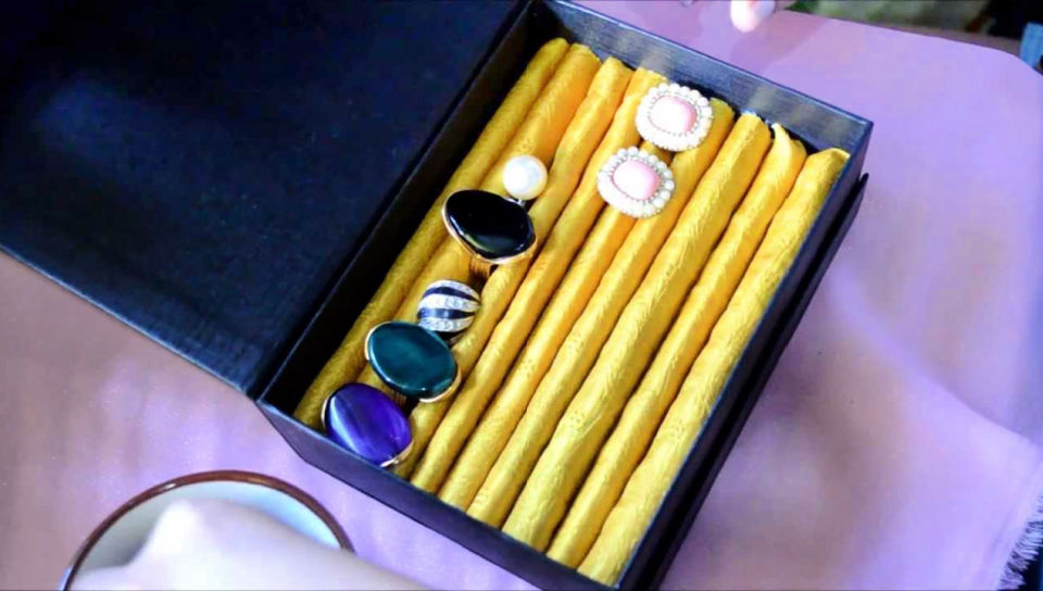 30 DIY Earring Holder Ideas to Make and Display Earrings