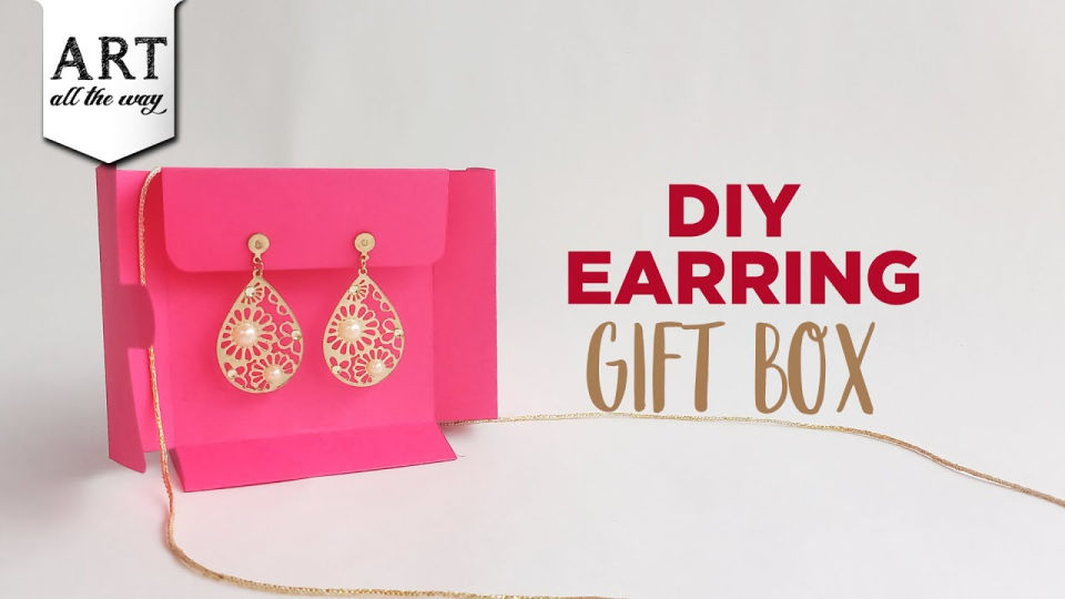 30 DIY Earring Holder Ideas to Make and Display Earrings