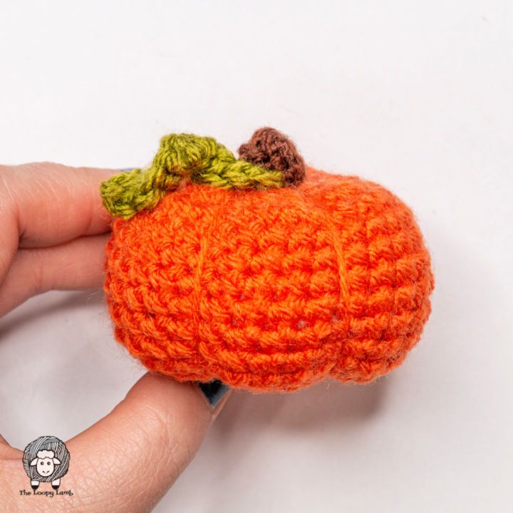 25 Free Crochet Pumpkin Patterns {PDF Pattern}