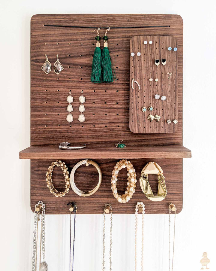 30 DIY Earring Holder Ideas to Make and Display Earrings