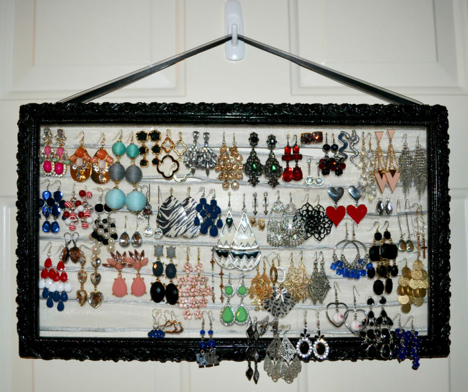 30 DIY Earring Holder Ideas to Make and Display Earrings