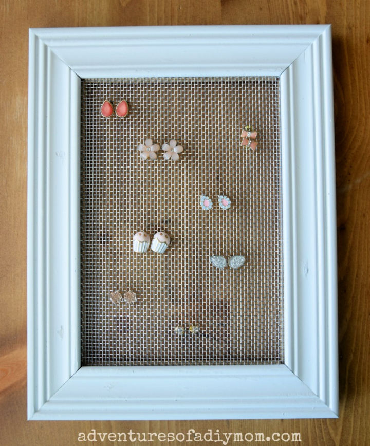 30 DIY Earring Holder Ideas to Make and Display Earrings