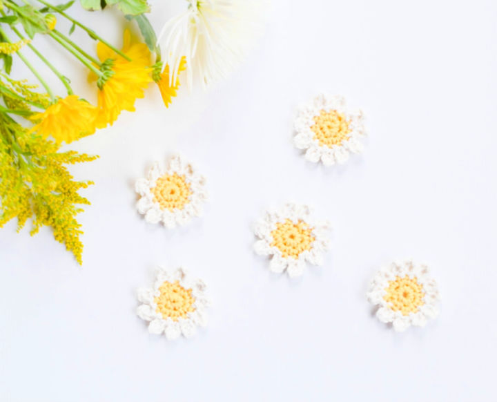 20 Free Crochet Flower Patterns {Easy PDF Pattern}