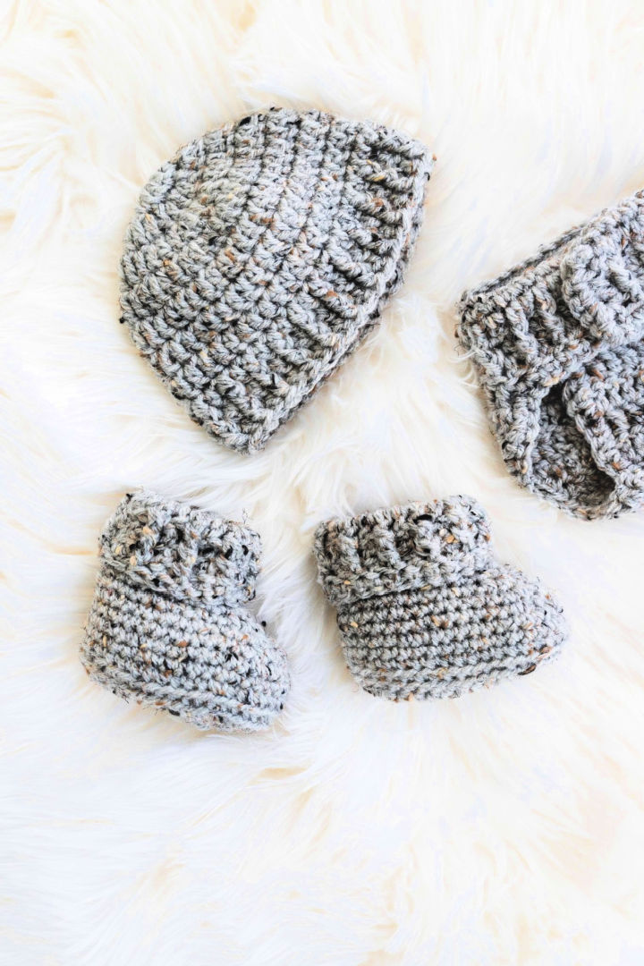25 Free Crochet Baby Booties Patterns {PDF Pattern}