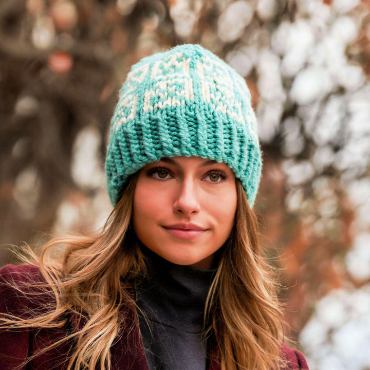 40 Easy Knit Hat Patterns (Free Hat Knitting Pattern)
