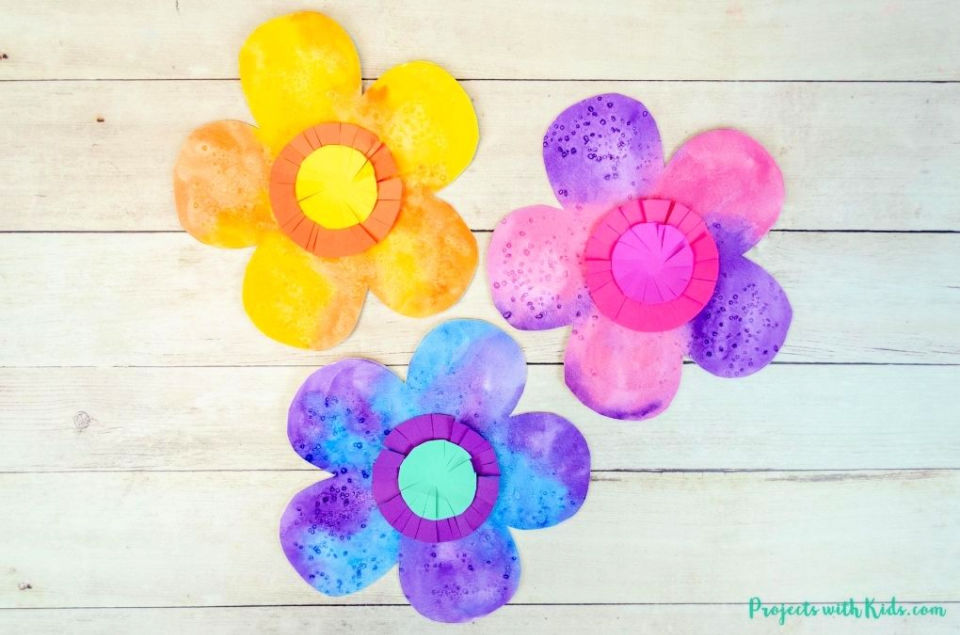 25 Easy Flower Crafts for Kids: Flower Art and Craft Ideas