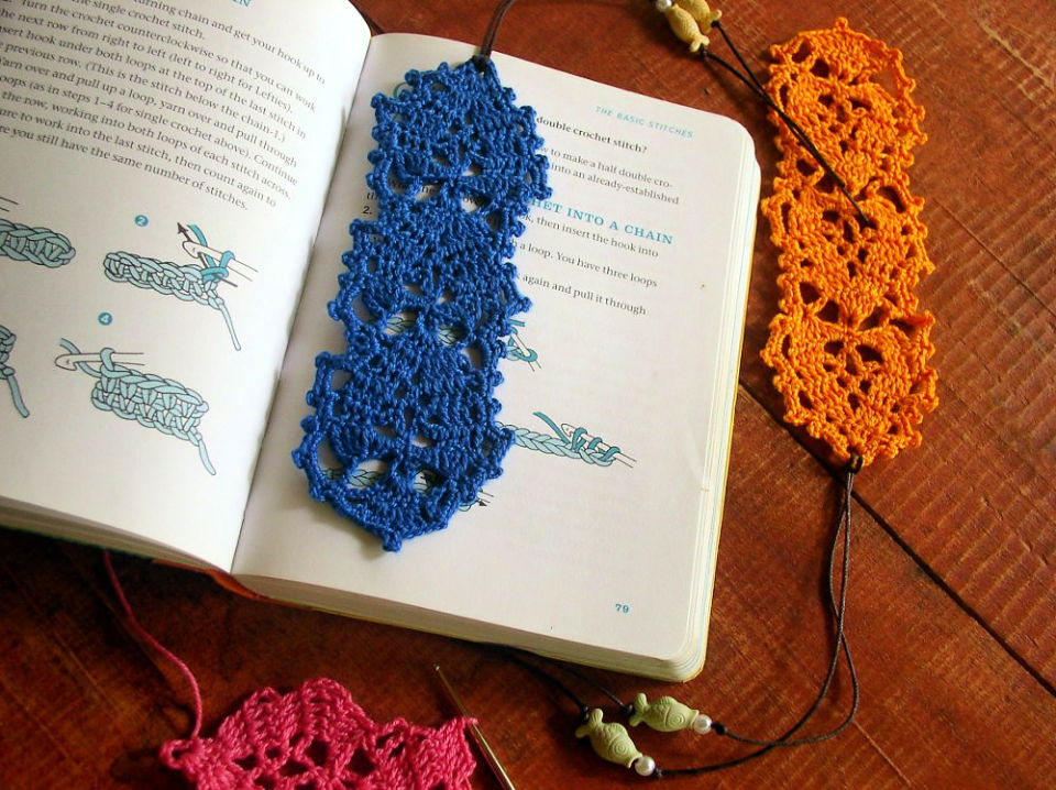 25 Free Crochet Bookmark Patterns (Easy PDF Pattern)
