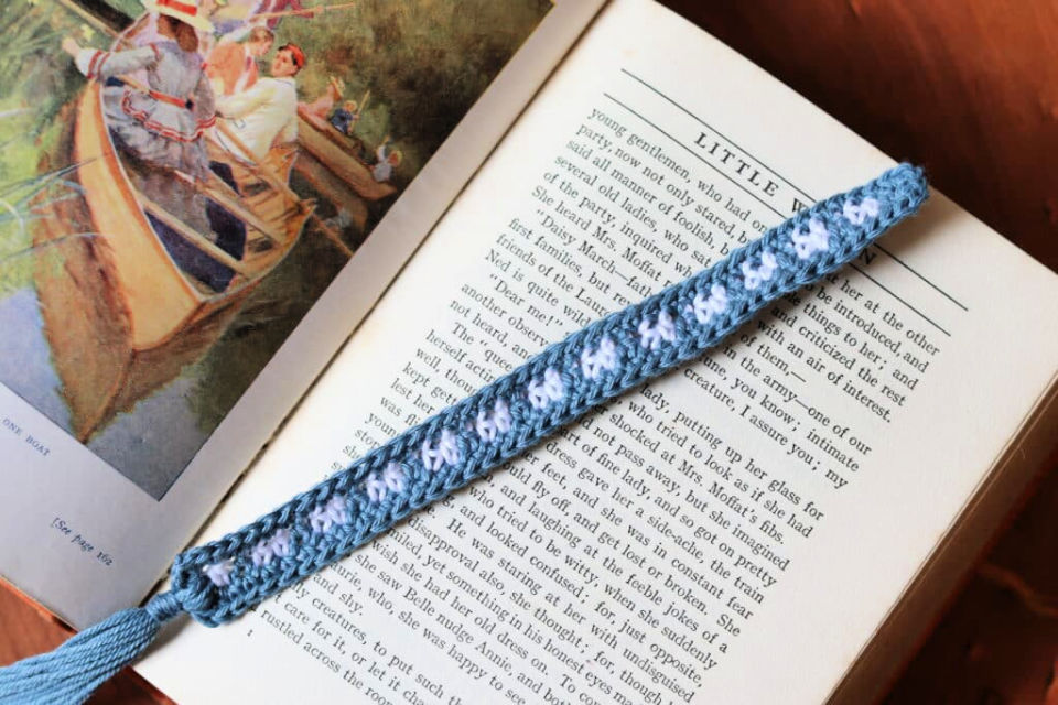 25 Free Crochet Bookmark Patterns (Easy PDF Pattern)