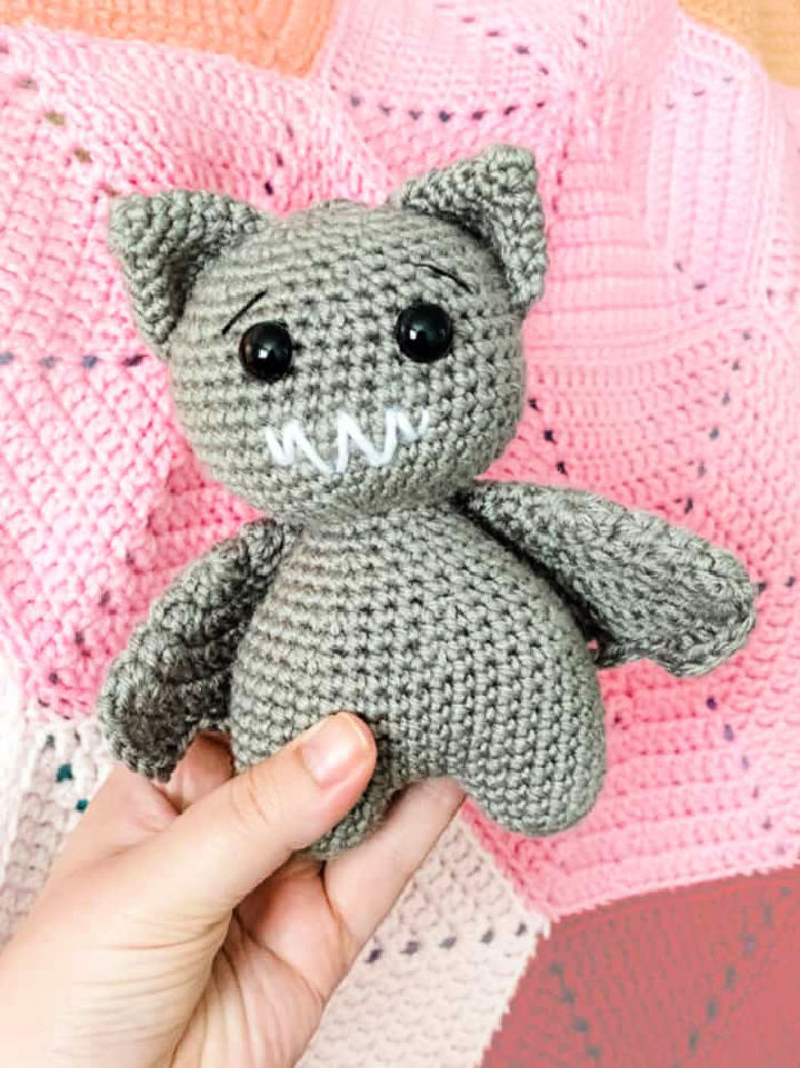 25 Free Crochet Bat Patterns (Amigurumi Pattern)