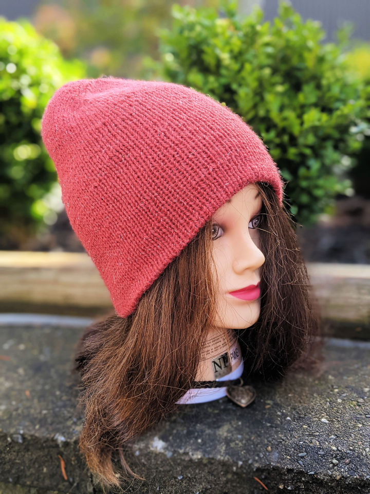 40 Easy Knit Hat Patterns (Free Hat Knitting Pattern)