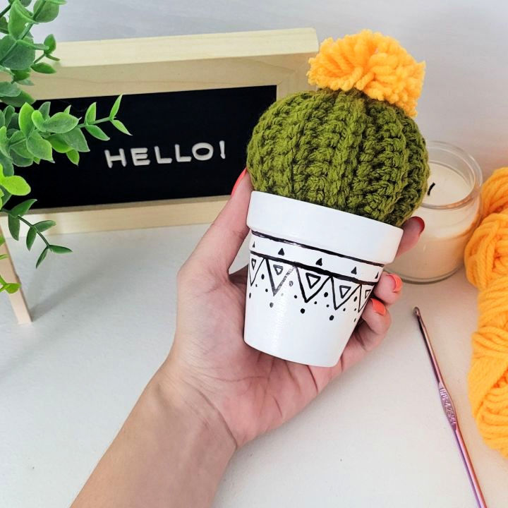 25 Free Crochet Cactus Patterns (Amigurumi Pattern)