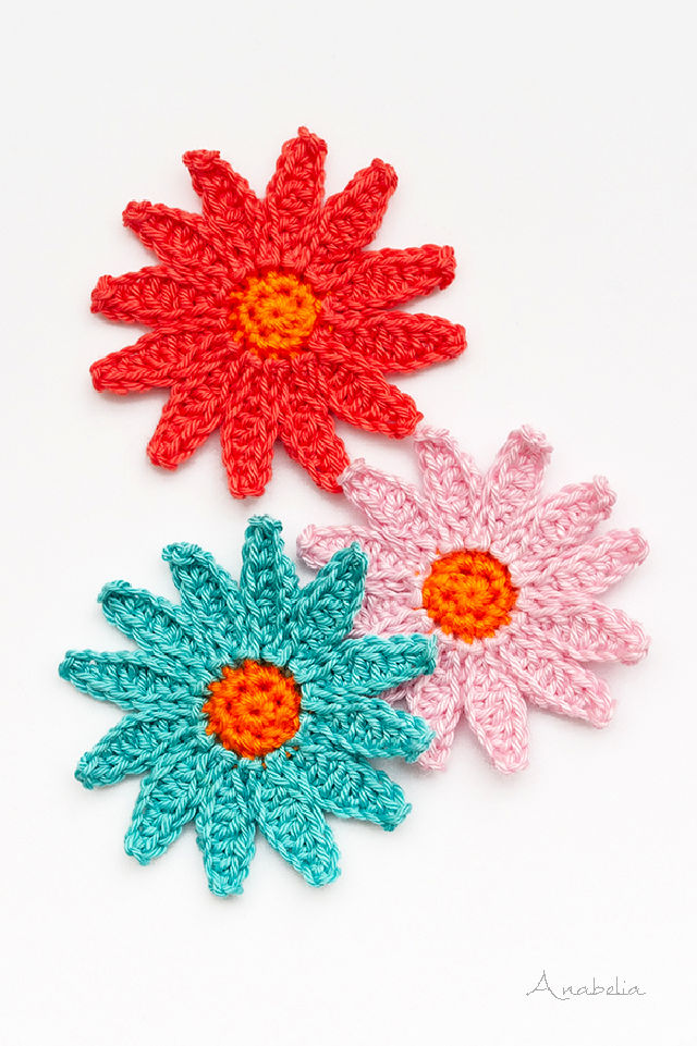 25 Free Crochet Daisy Patterns (White Flower Pattern)
