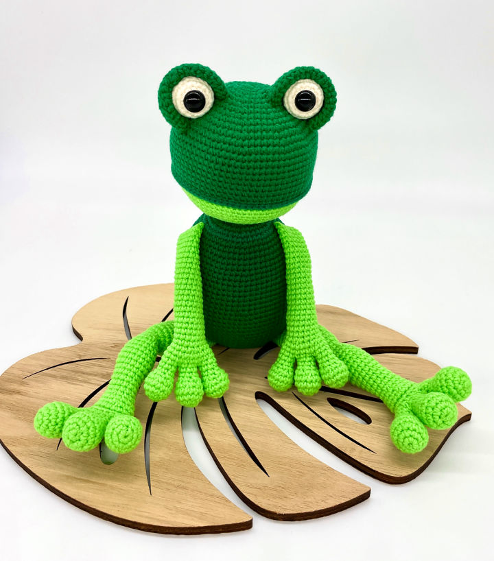 30 Free Crochet Frog Patterns (Amigurumi Pattern)