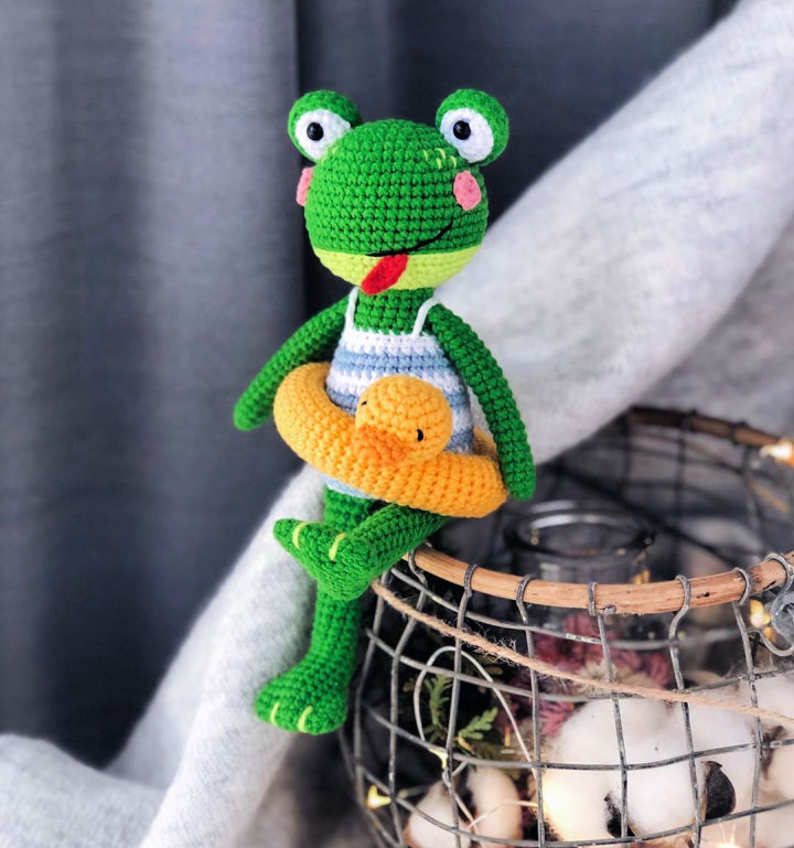 30 Free Crochet Frog Patterns (Amigurumi Pattern)