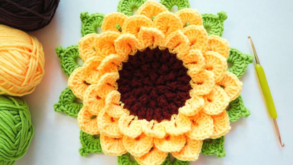 25 Free Crochet Sunflower Patterns (Step by Step Pattern)