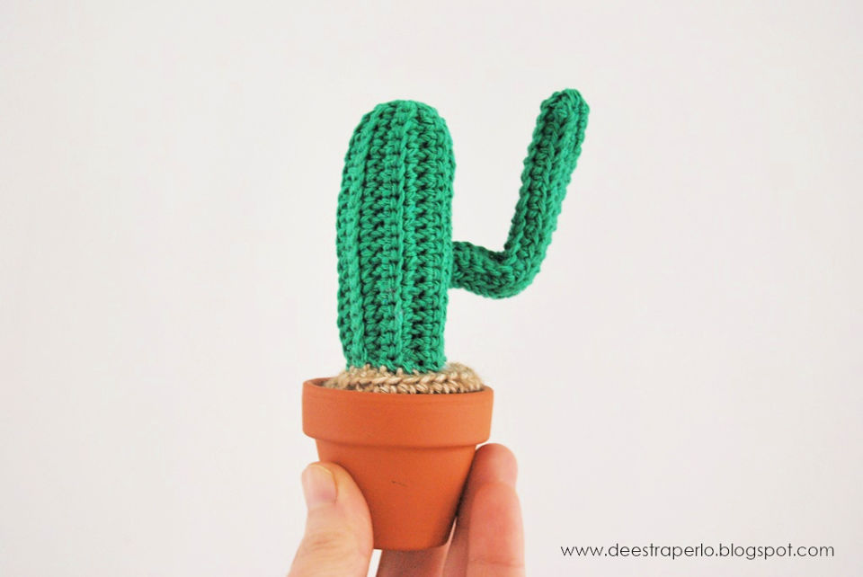 25 Free Crochet Cactus Patterns (Amigurumi Pattern)