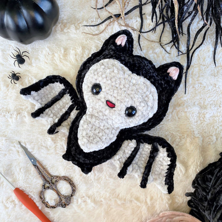 25 Free Crochet Bat Patterns (Amigurumi Pattern)