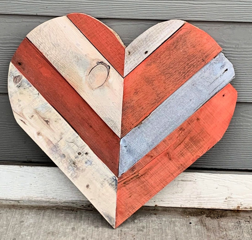 40 DIY Wood Craft Ideas and Projects to Try