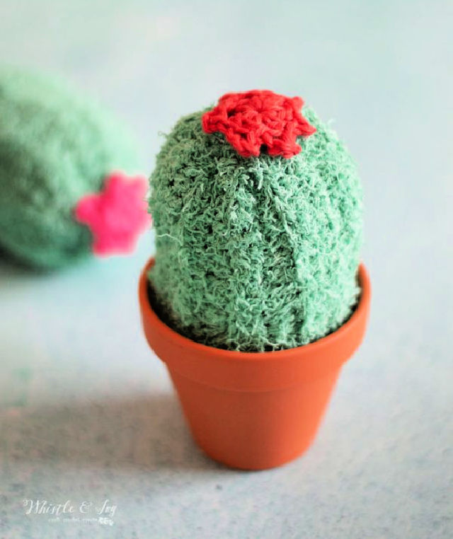25 Free Crochet Cactus Patterns (Amigurumi Pattern)
