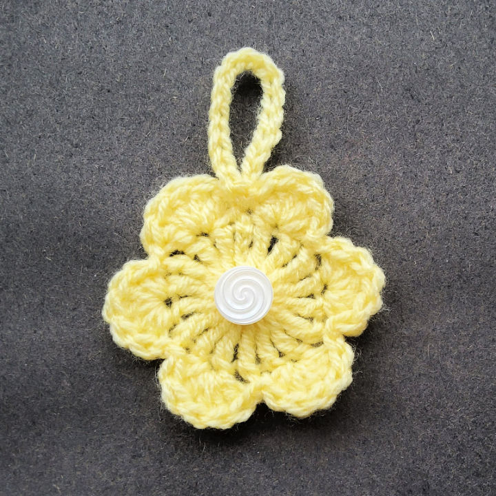 25 Free Crochet Daisy Patterns (White Flower Pattern)