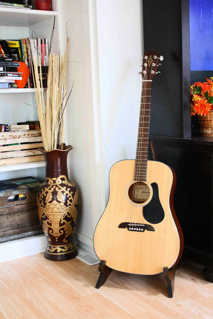 20 Free Homemade DIY Guitar Stand Plans