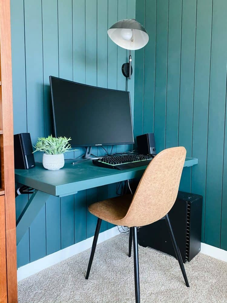 25 DIY Floating Desk Ideas: How To Build a Floating Desk