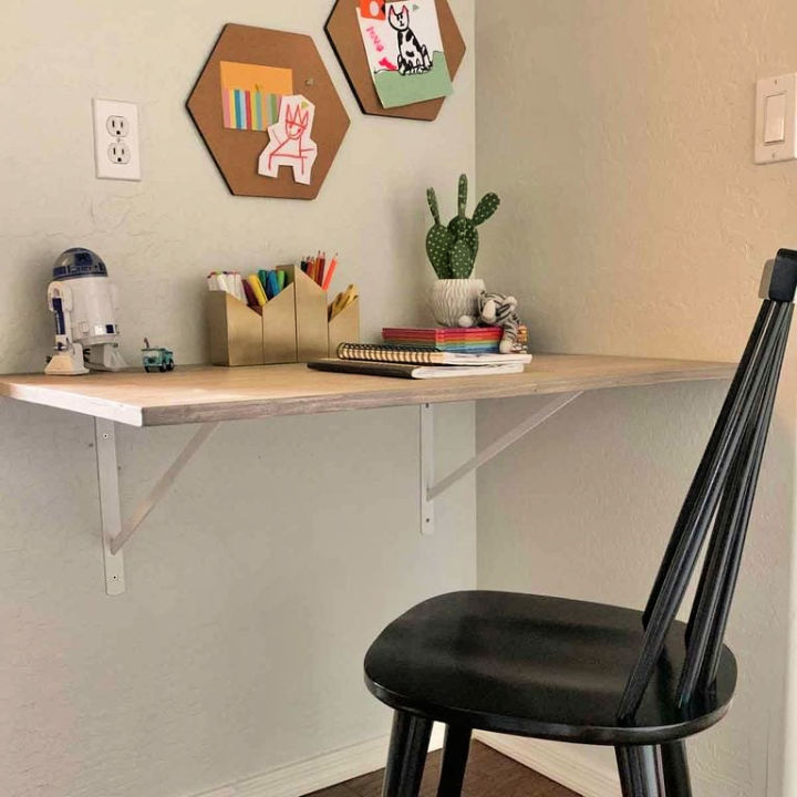 25 DIY Floating Desk Ideas: How To Build a Floating Desk