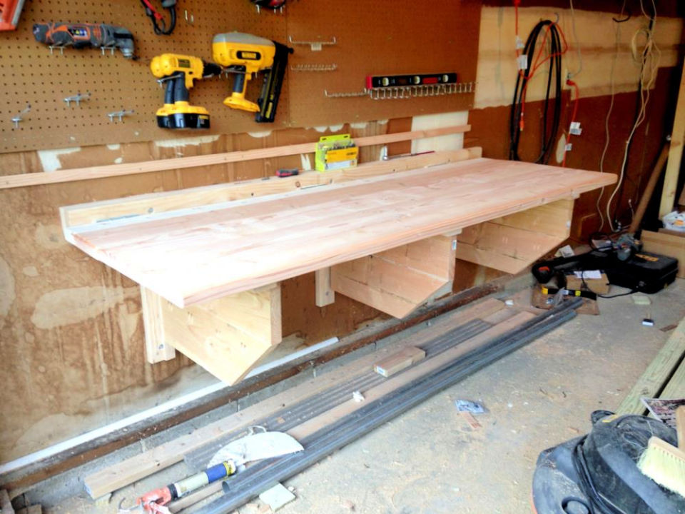 25 Free DIY Workbench Plans: How To Build a Workbench