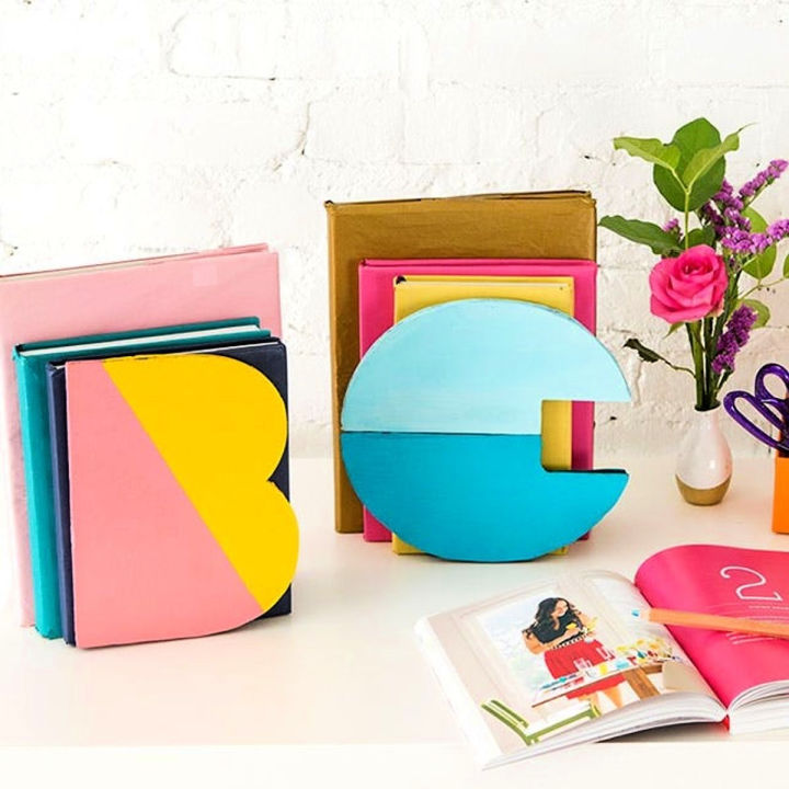 25 DIY Bookends: Creative Ideas for Making Bookends