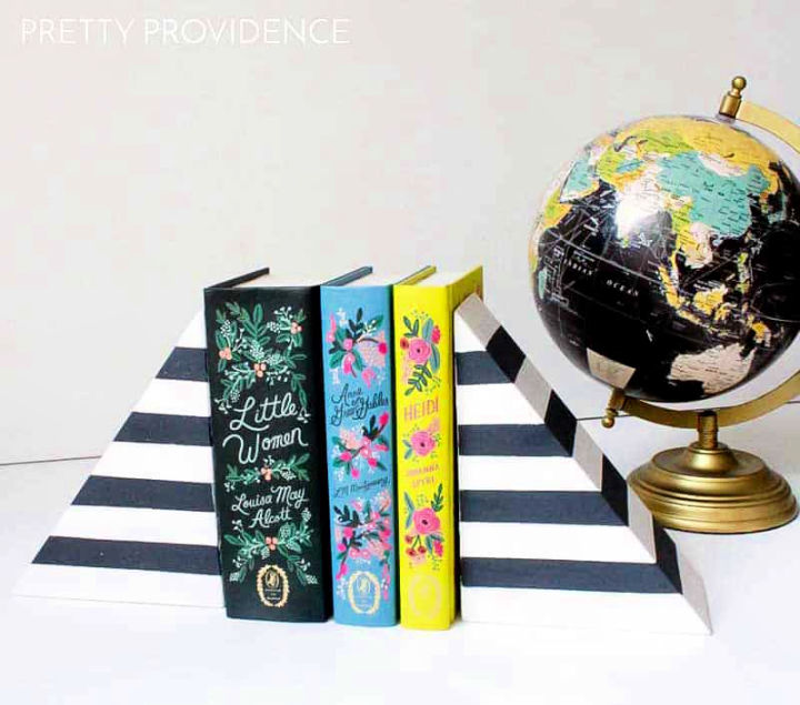 25 DIY Bookends: Creative Ideas for Making Bookends