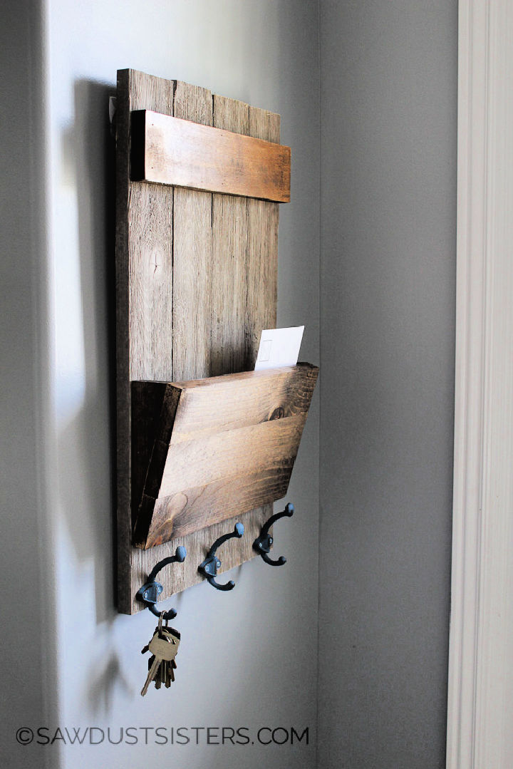20 Easy DIY Key Holder Ideas for Wall