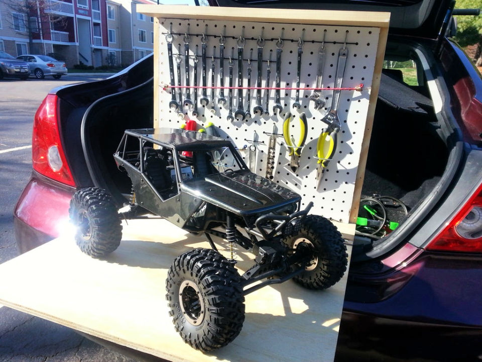 25 Free DIY Workbench Plans: How To Build a Workbench