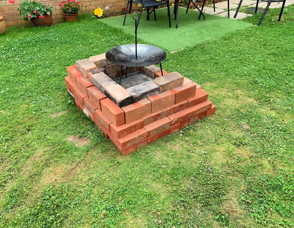 25 DIY Brick Fire Pit Ideas: Build a Fire Pit with Bricks