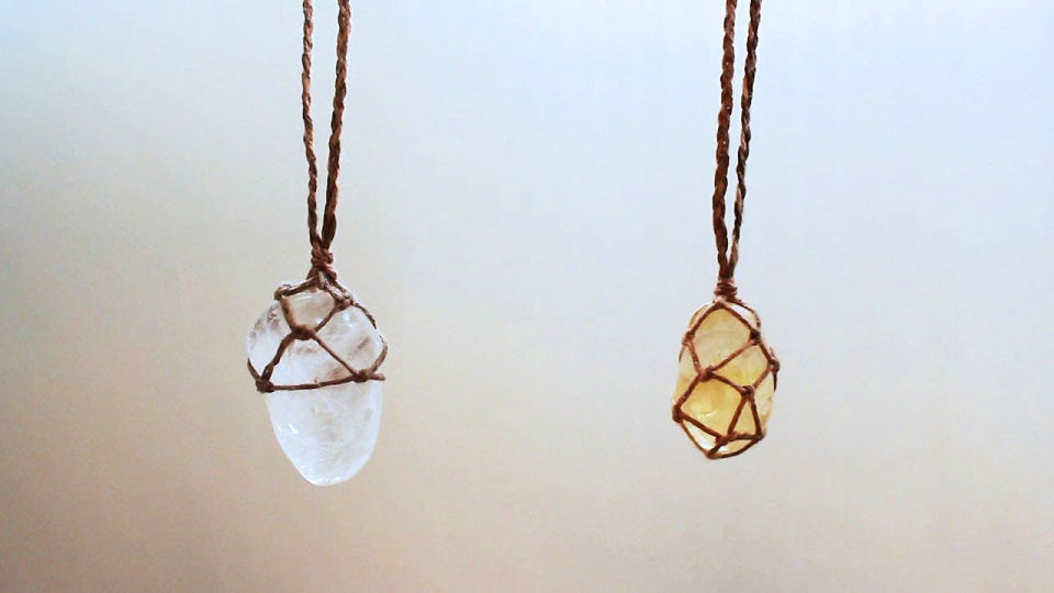 25 DIY Crystal Necklace Ideas: How To Make Your Own