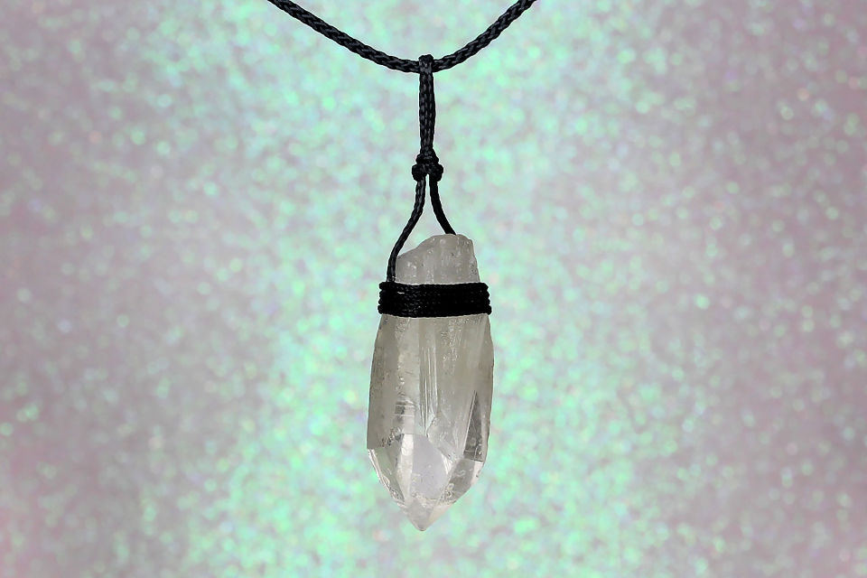 25 DIY Crystal Necklace Ideas: How To Make Your Own