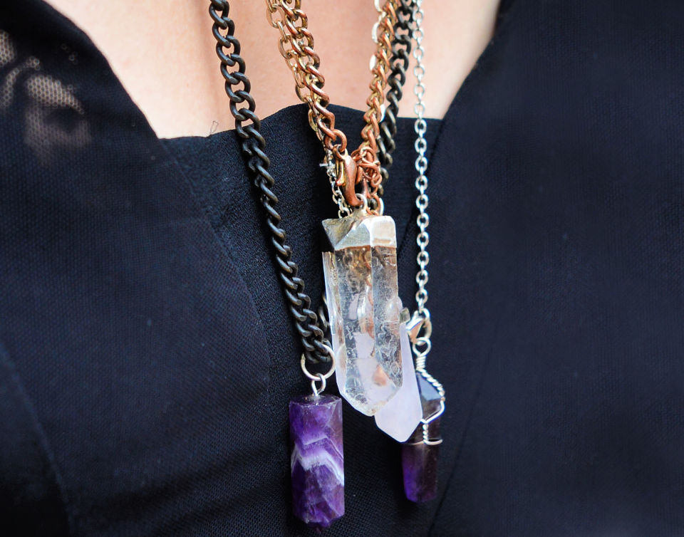 25 DIY Crystal Necklace Ideas: How To Make Your Own