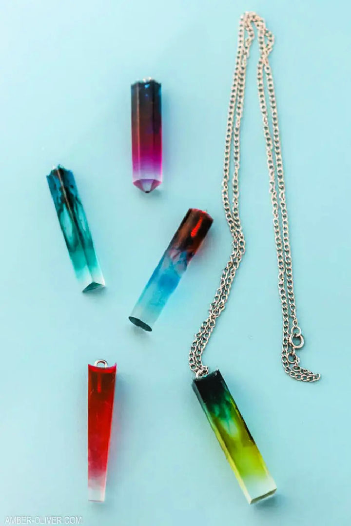 25 Resin Jewelry Making Ideas: How To Make Resin Jewelry