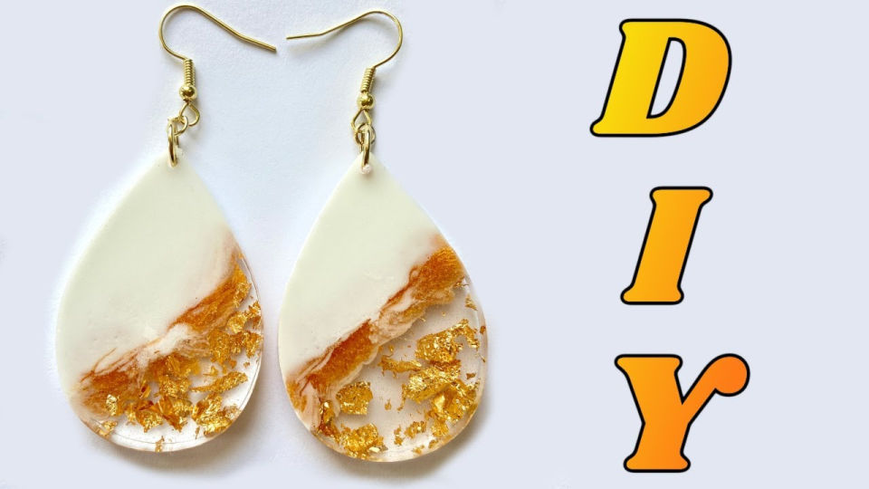 25 Resin Jewelry Making Ideas: How To Make Resin Jewelry