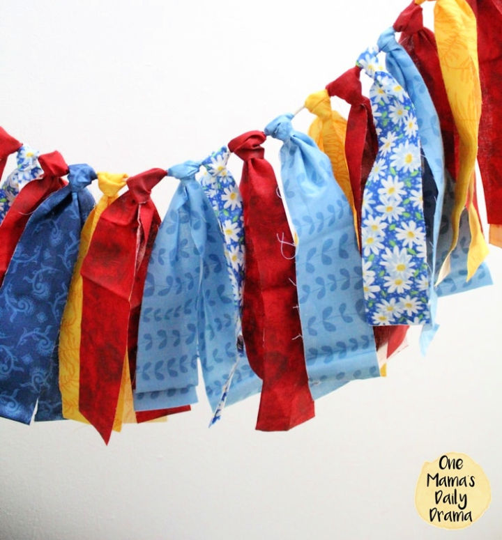 15 DIY Fabric Garland Ideas: How To Make a Fabric Garland