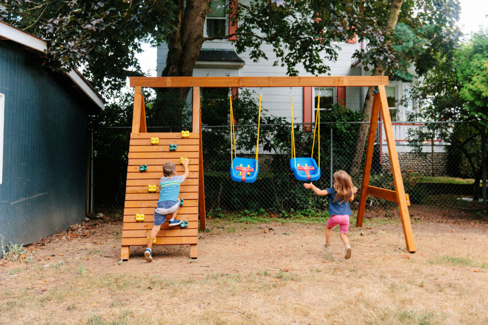 25 Free DIY Swing Set Plans: Learn Building a Swing Set