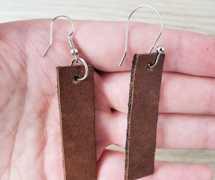 25 DIY Leather Earrings: How To Make Leather Earrings