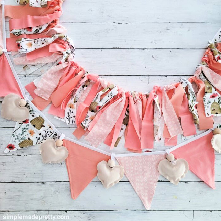 15 DIY Fabric Garland Ideas: How To Make a Fabric Garland