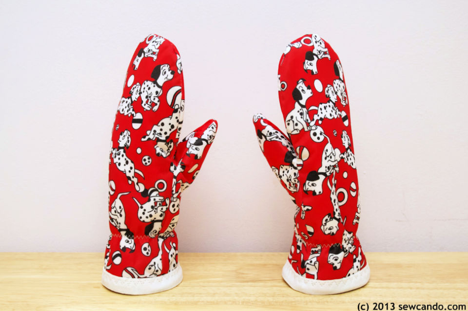 25 Free Mitten Sewing Patterns {Step by Step Pattern}