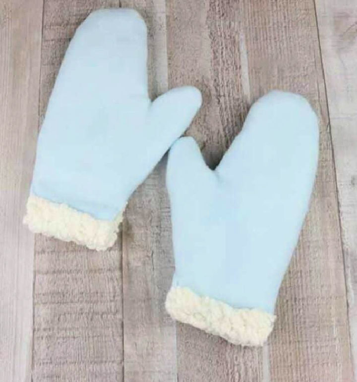 25 Free Mitten Sewing Patterns {Step by Step Pattern}